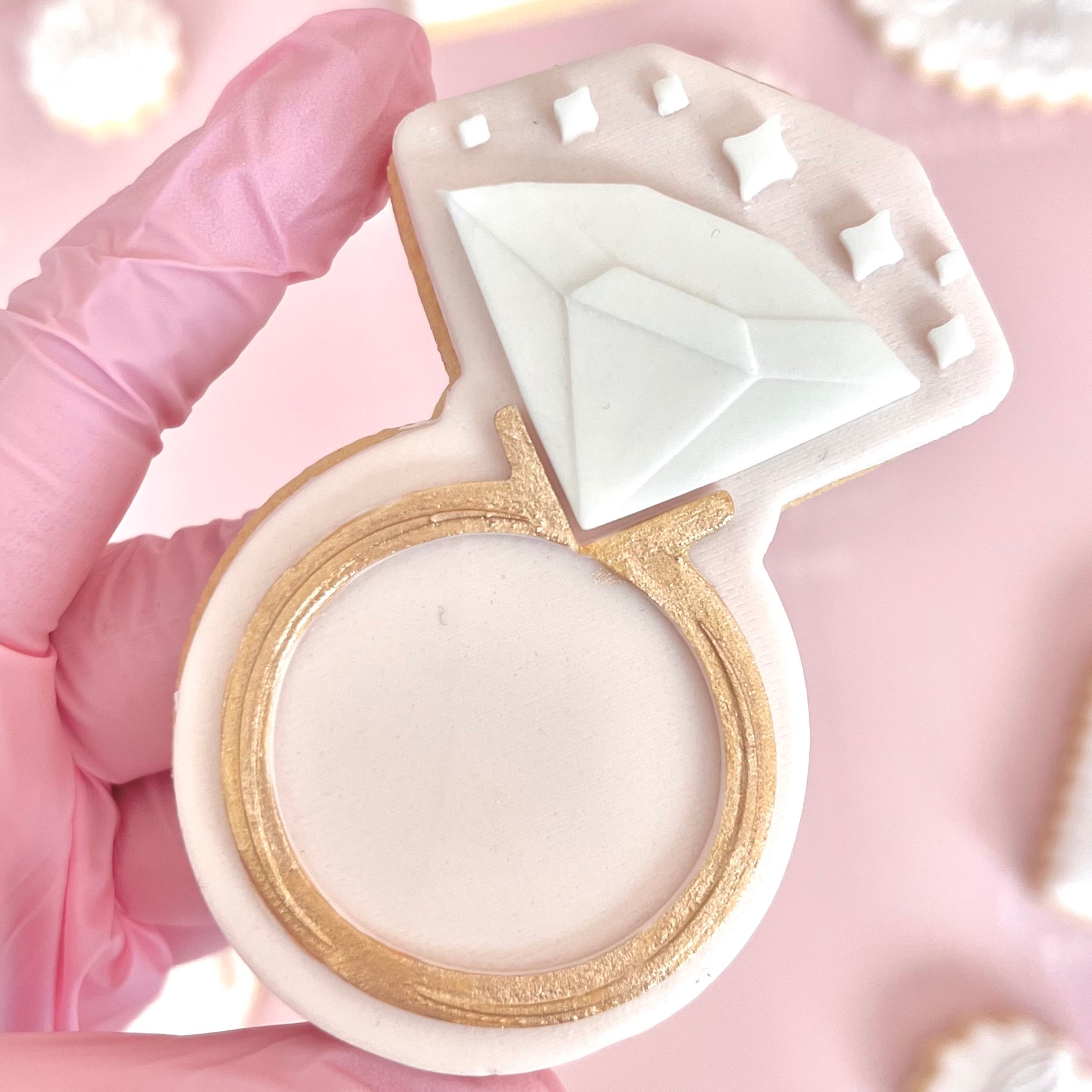 DIAMOND RING - MULTI POP EMBOSSER AND CUTTER – Bake Box Boutique