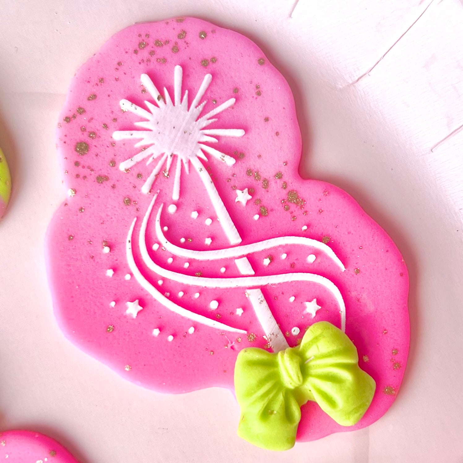 WAND - RAISED EMBOSSER – Bake Box Boutique