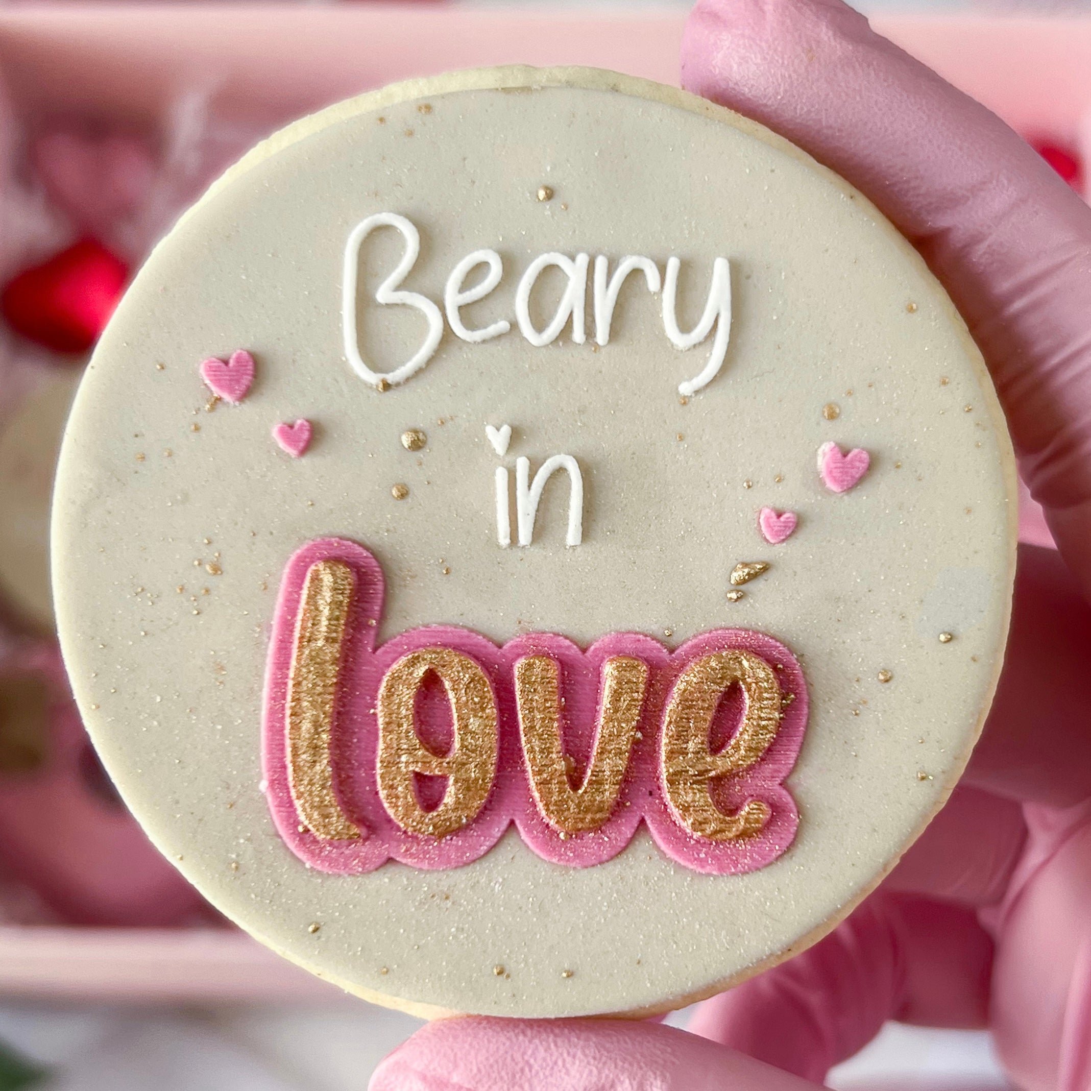BEARY IN LOVE - DOUBLE POP - RAISED EMBOSSER – Bake Box Boutique